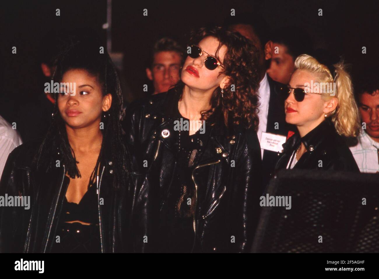Sandra bernhard madonna hi-res stock photography and images - Alamy