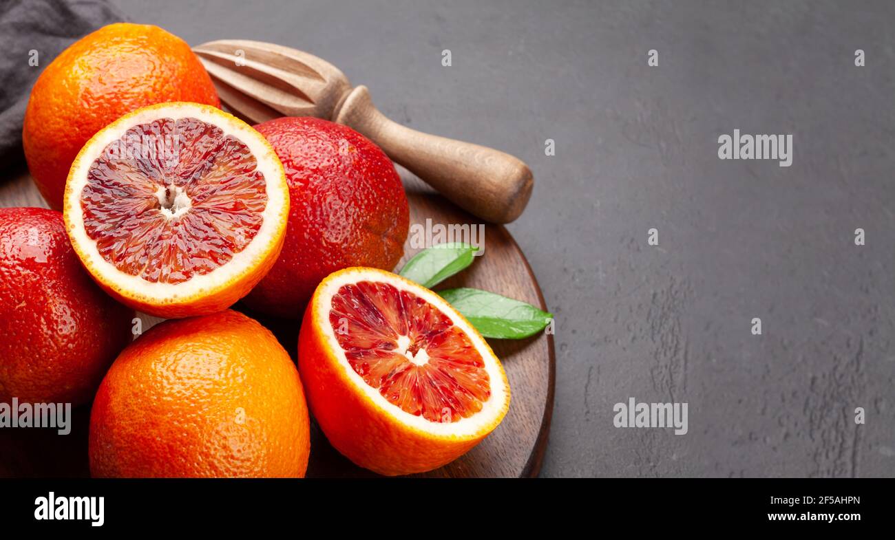 Bood oranges hi-res stock photography and images - Alamy