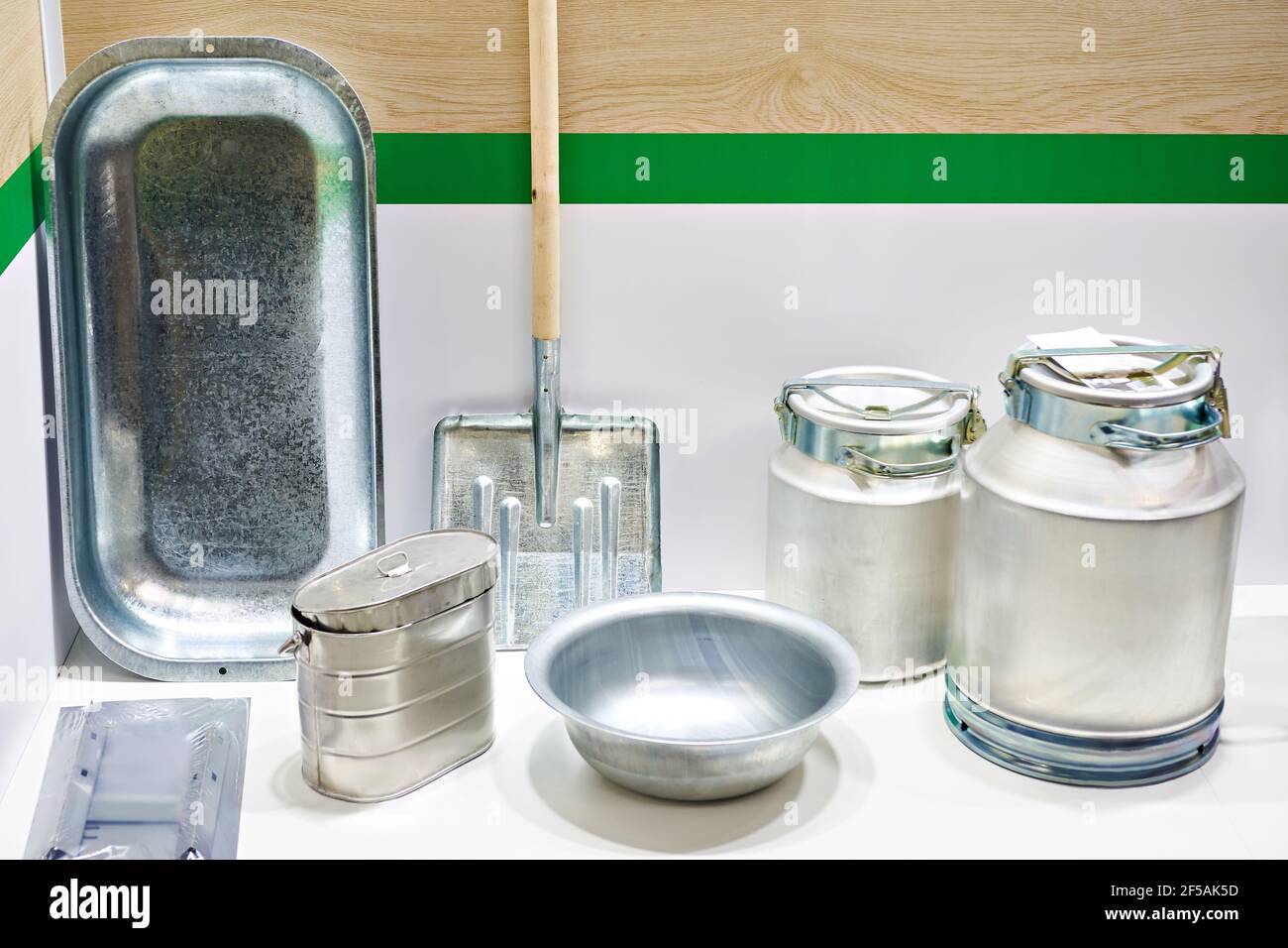 Aluminum basin High Resolution Stock Photography and Images - Alamy