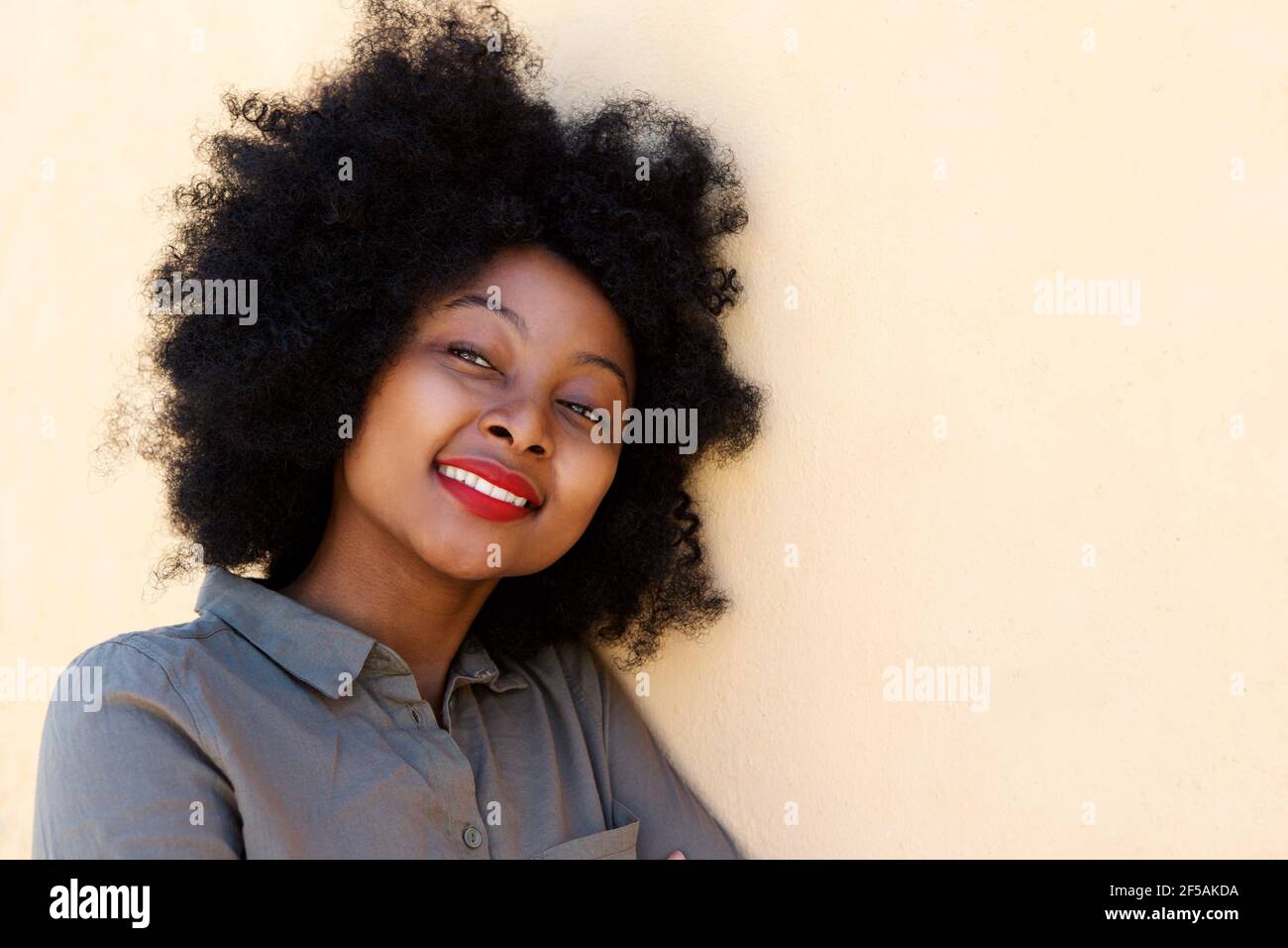 Close up african woman thinking hi-res stock photography and images - Alamy