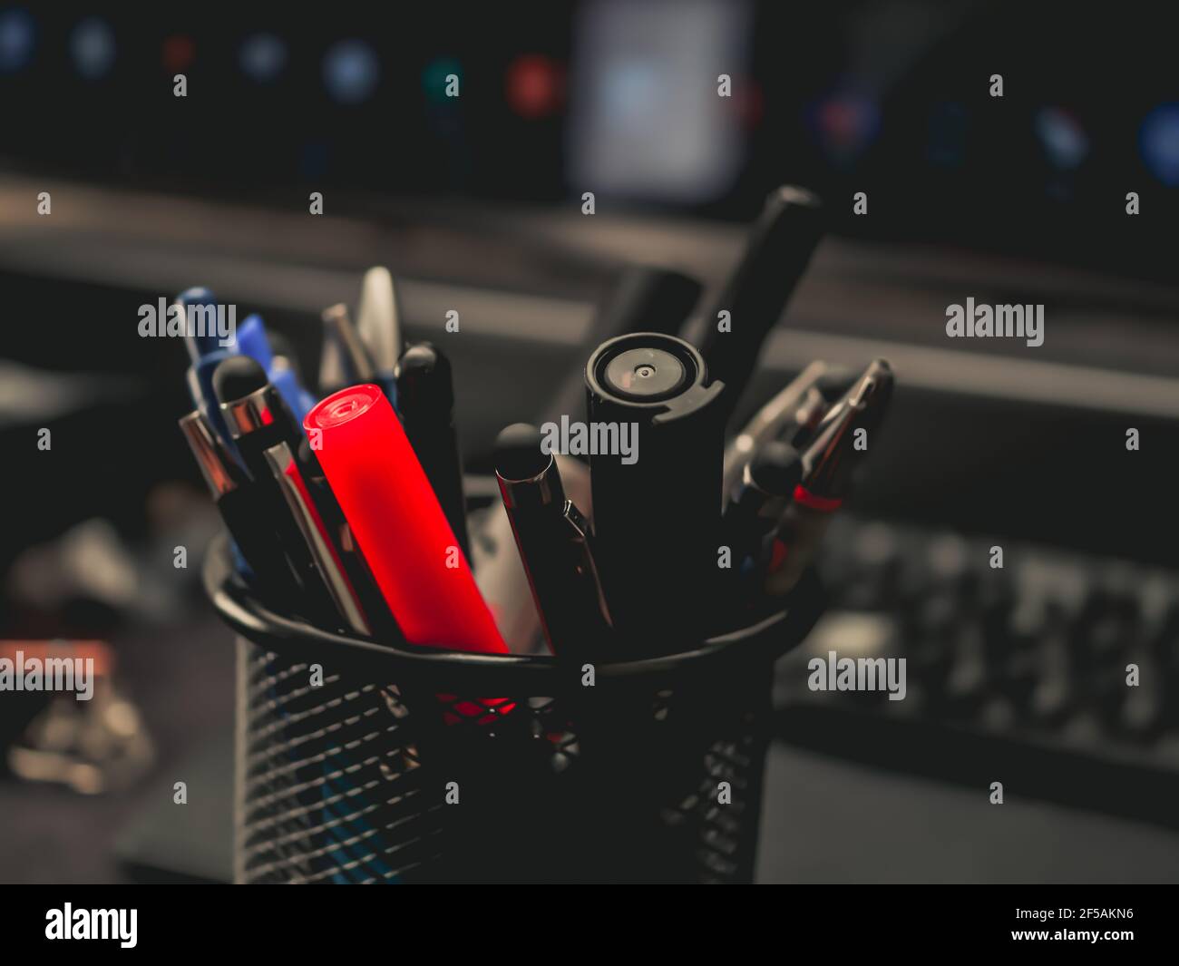 stationary pen pencil Stock Photo - Alamy