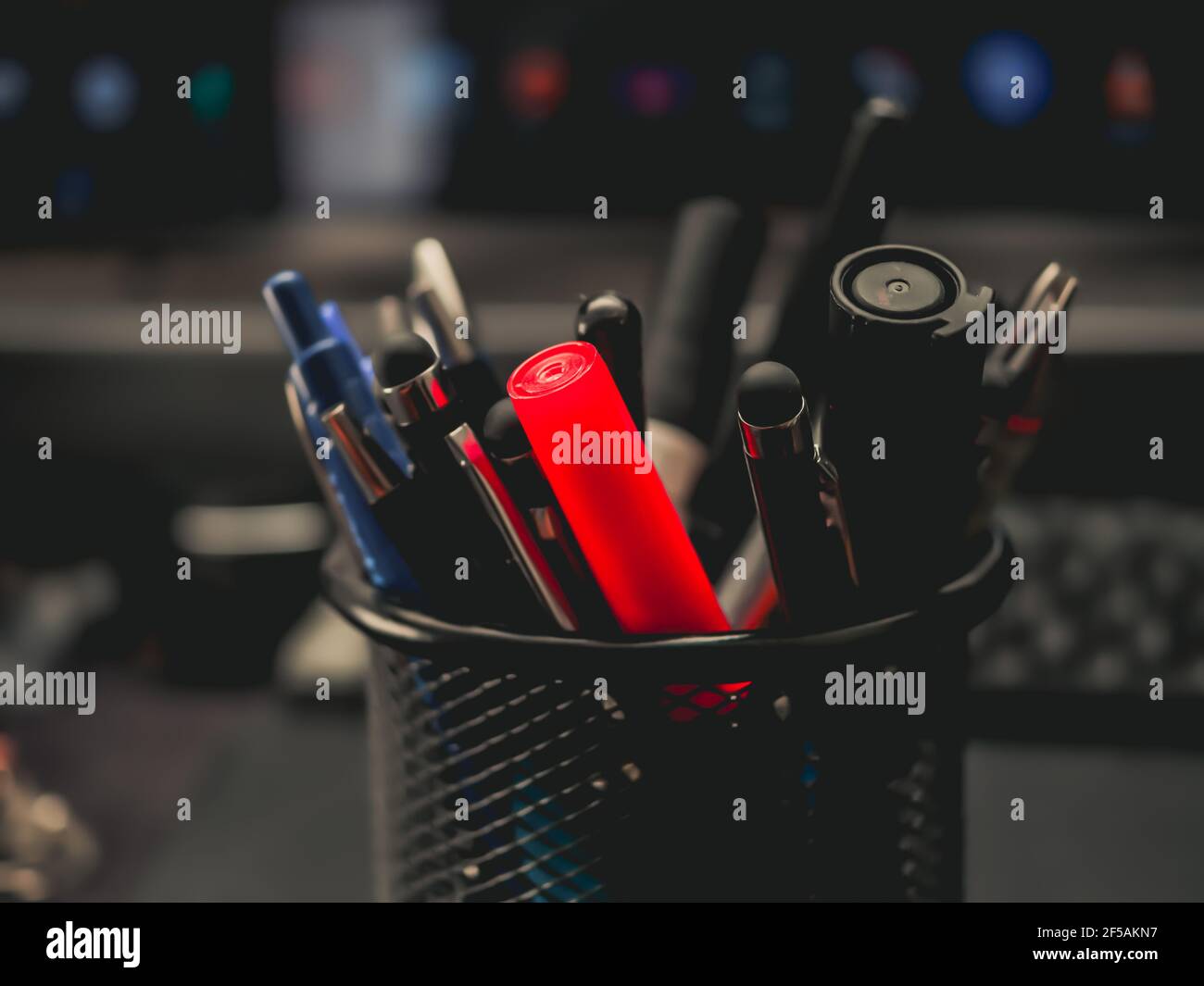 stationary pen pencil Stock Photo - Alamy