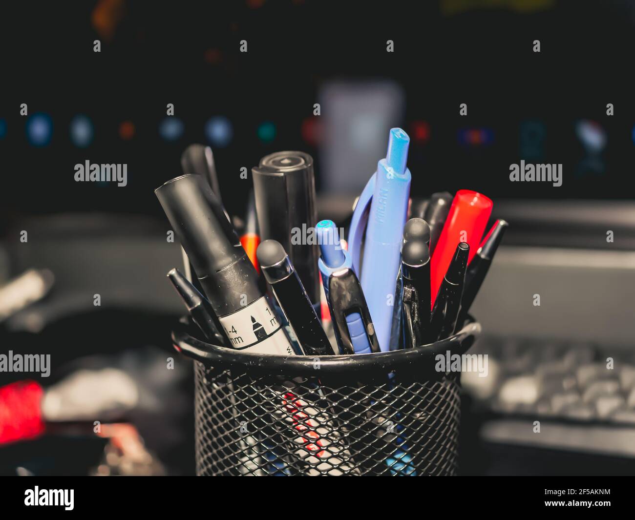 stationary pen pencil Stock Photo - Alamy