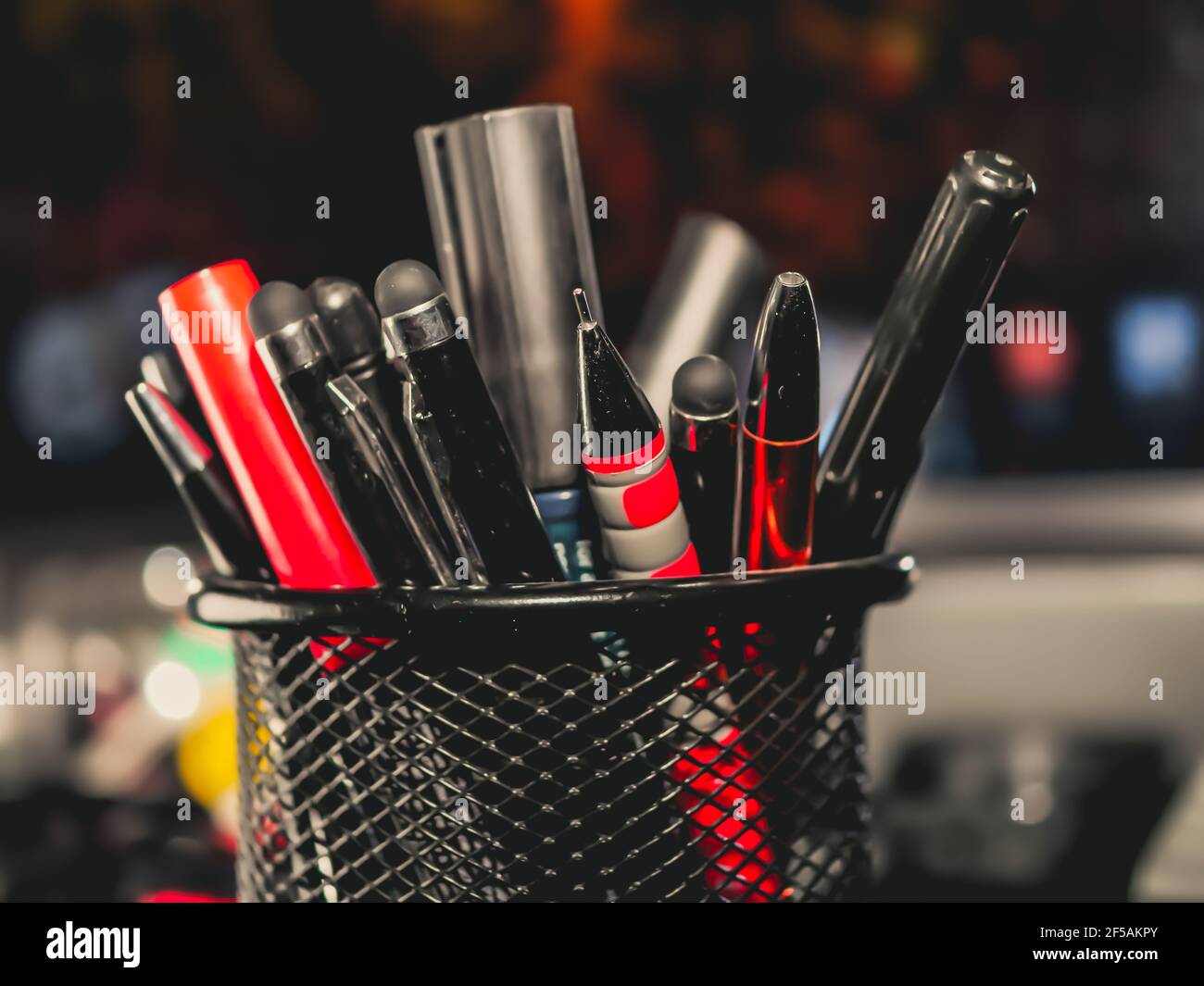 stationary pen pencil Stock Photo - Alamy