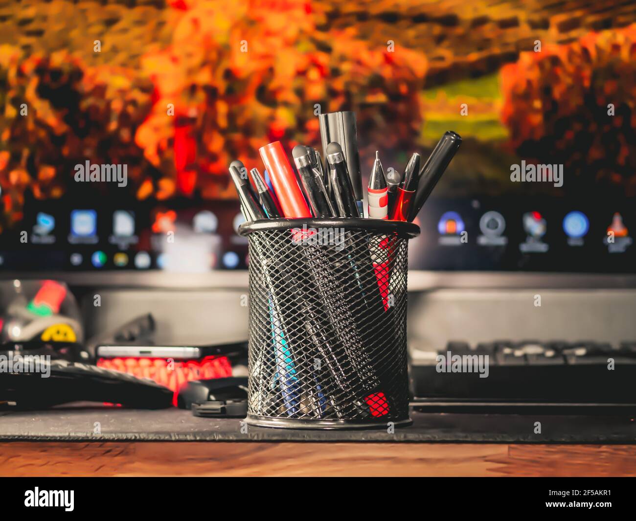 stationary pen pencil Stock Photo - Alamy