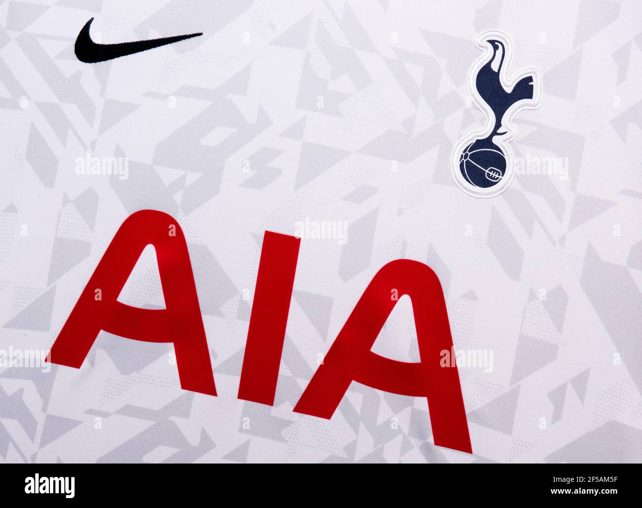 Tottenham hotspur badge hi-res stock photography and images - Alamy