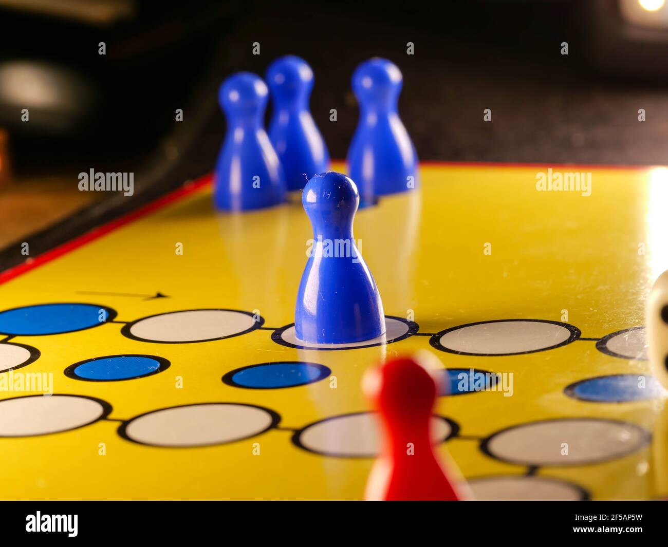 game board ludo play child toy competition yelow family winner red ...