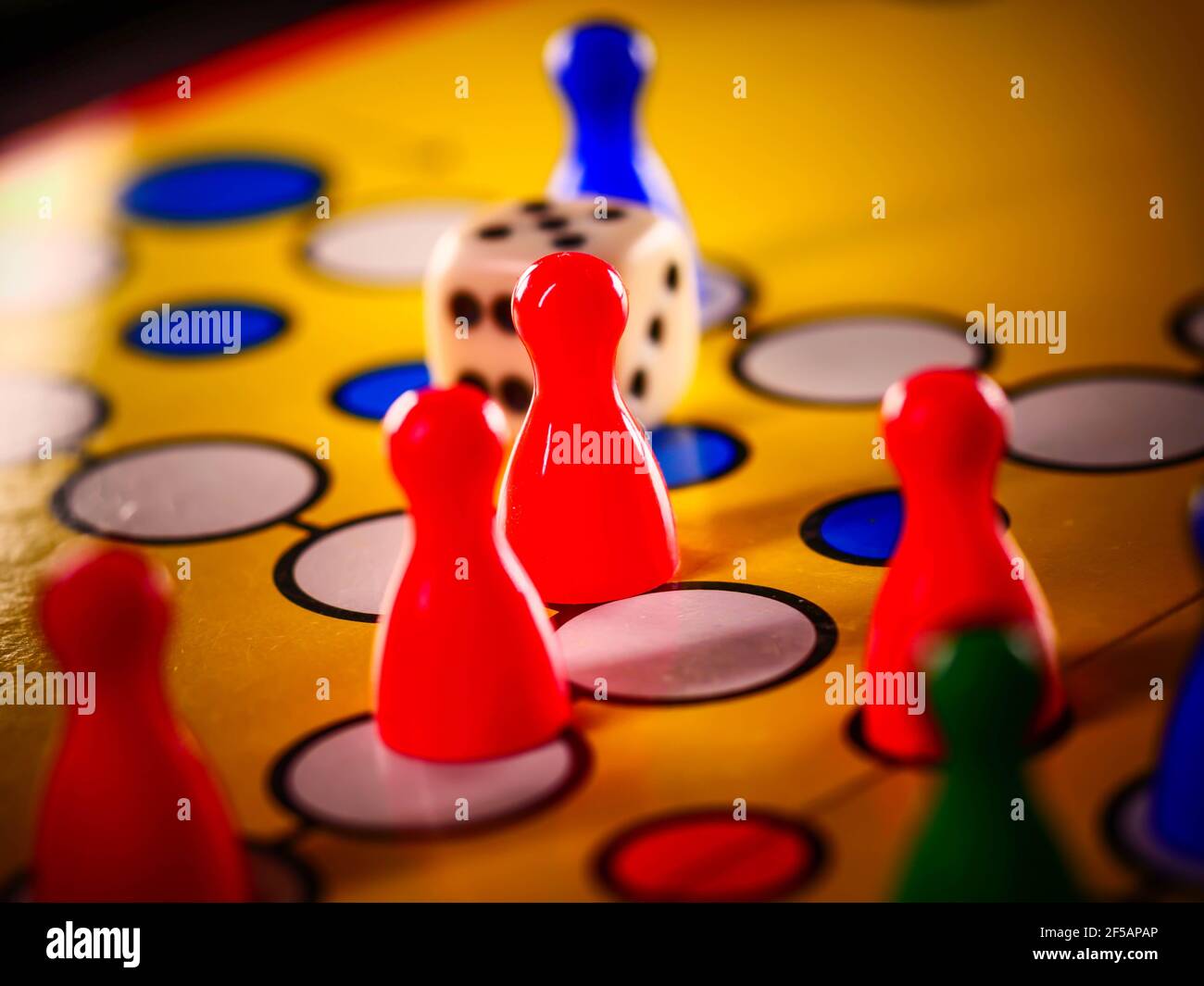 game board ludo play child toy competition yelow family winner red ...