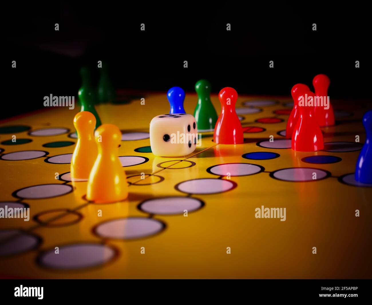 game board ludo play child toy competition yelow family winner red ...