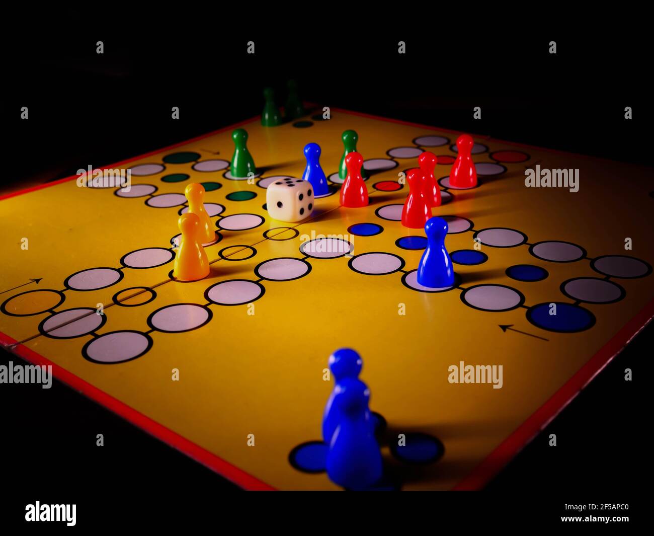 game board ludo play child toy competition yelow family winner red ...