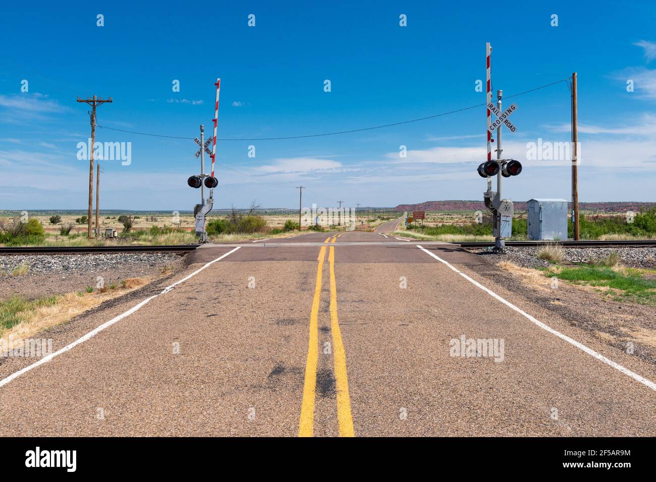 Rail crossing guard hi-res stock photography and images - Alamy
