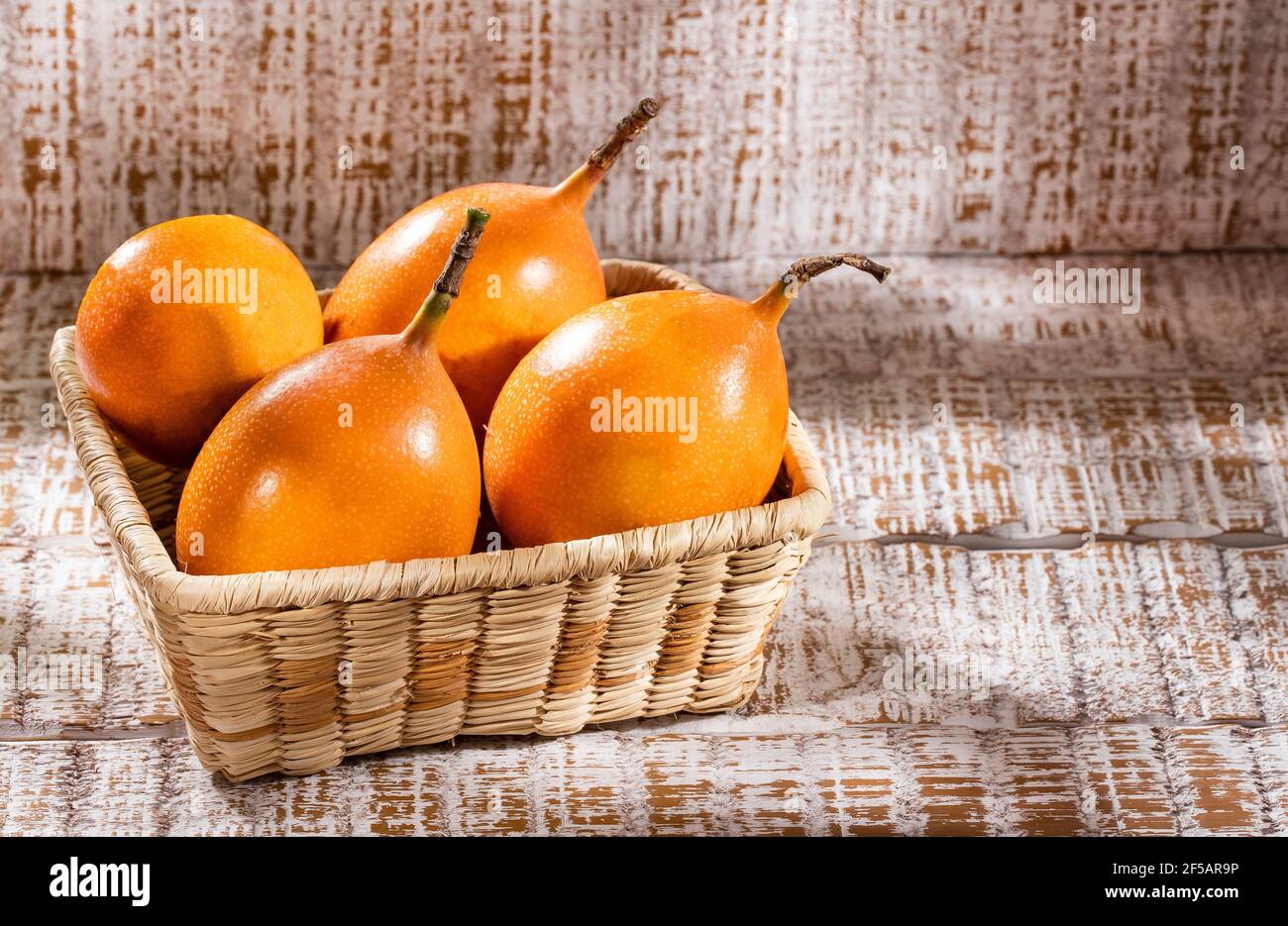 Passiflora ligularis hi-res stock photography and images - Alamy