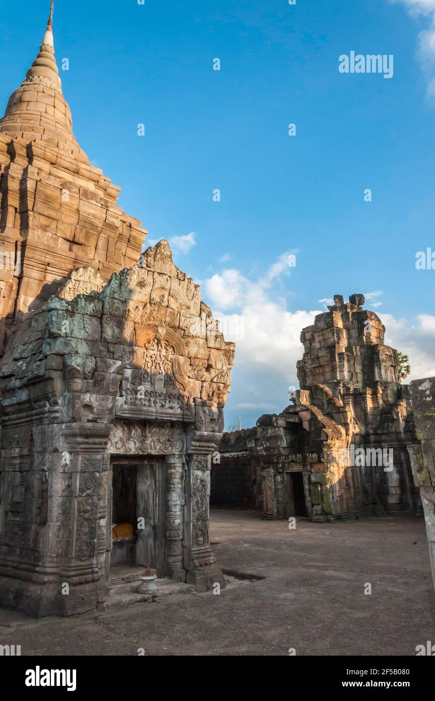 Small sun temple hi-res stock photography and images - Alamy