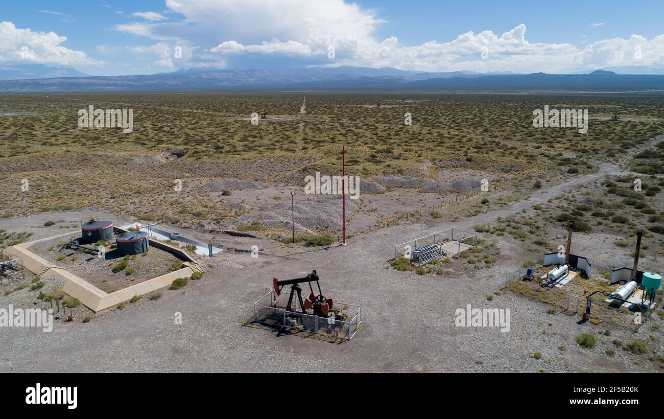 Storage tank battery hi-res stock photography and images - Alamy
