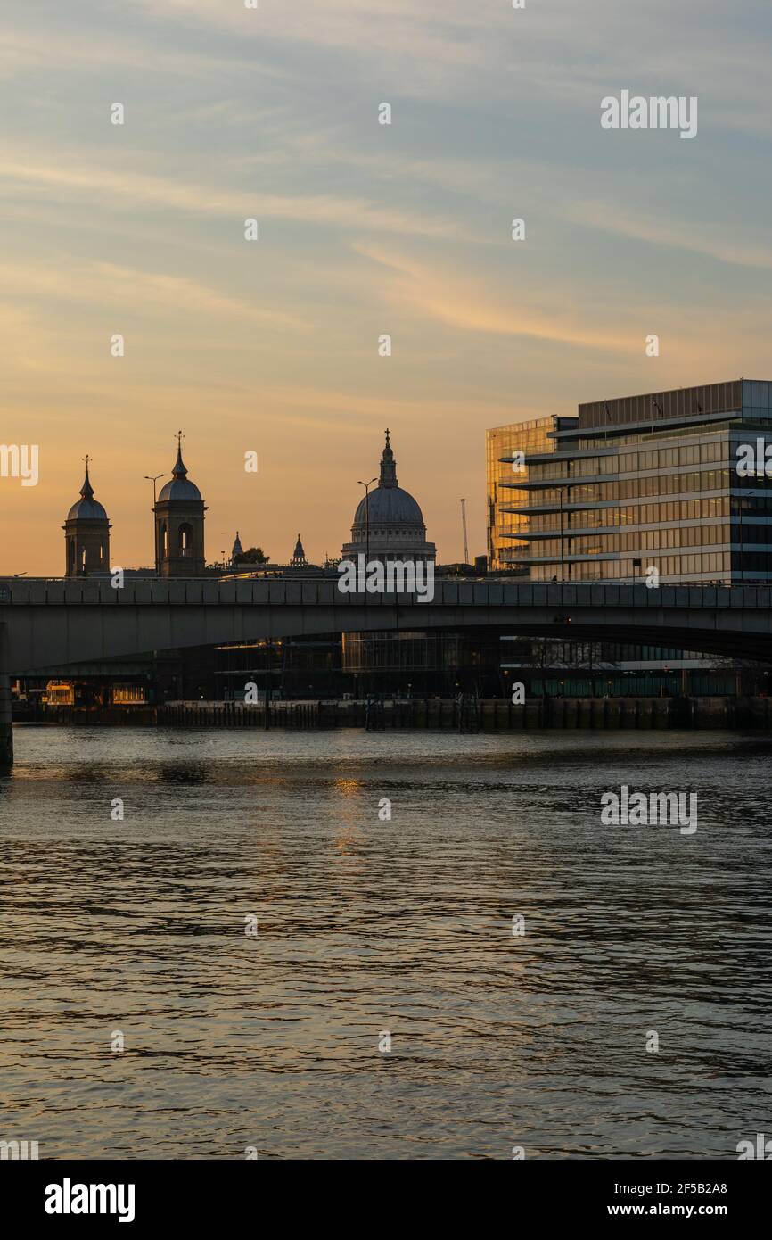 The Thames at Sunset Stock Photo - Alamy