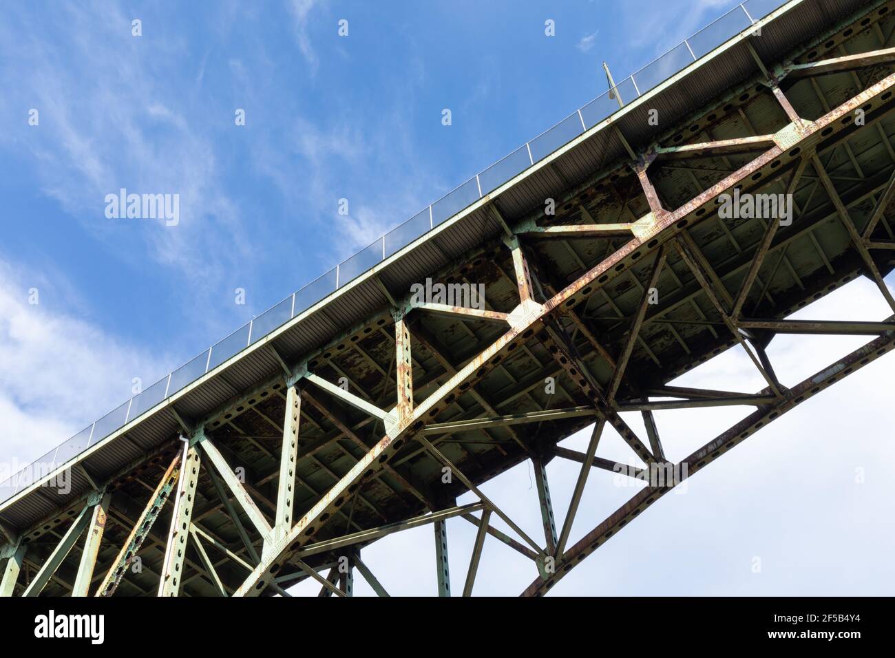 Decaying bridge hi-res stock photography and images - Alamy