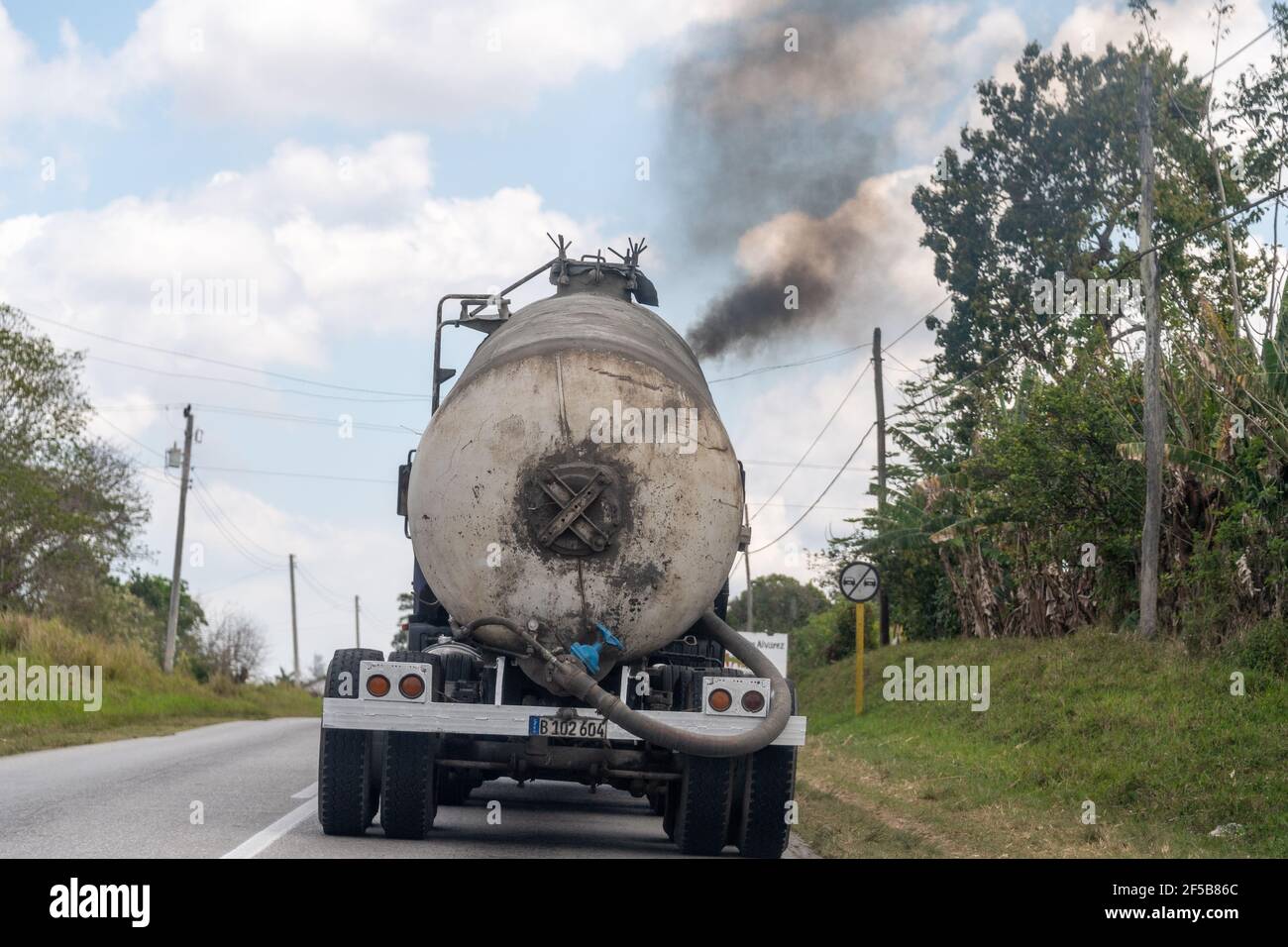 Cuba pollution hi-res stock photography and images - Alamy