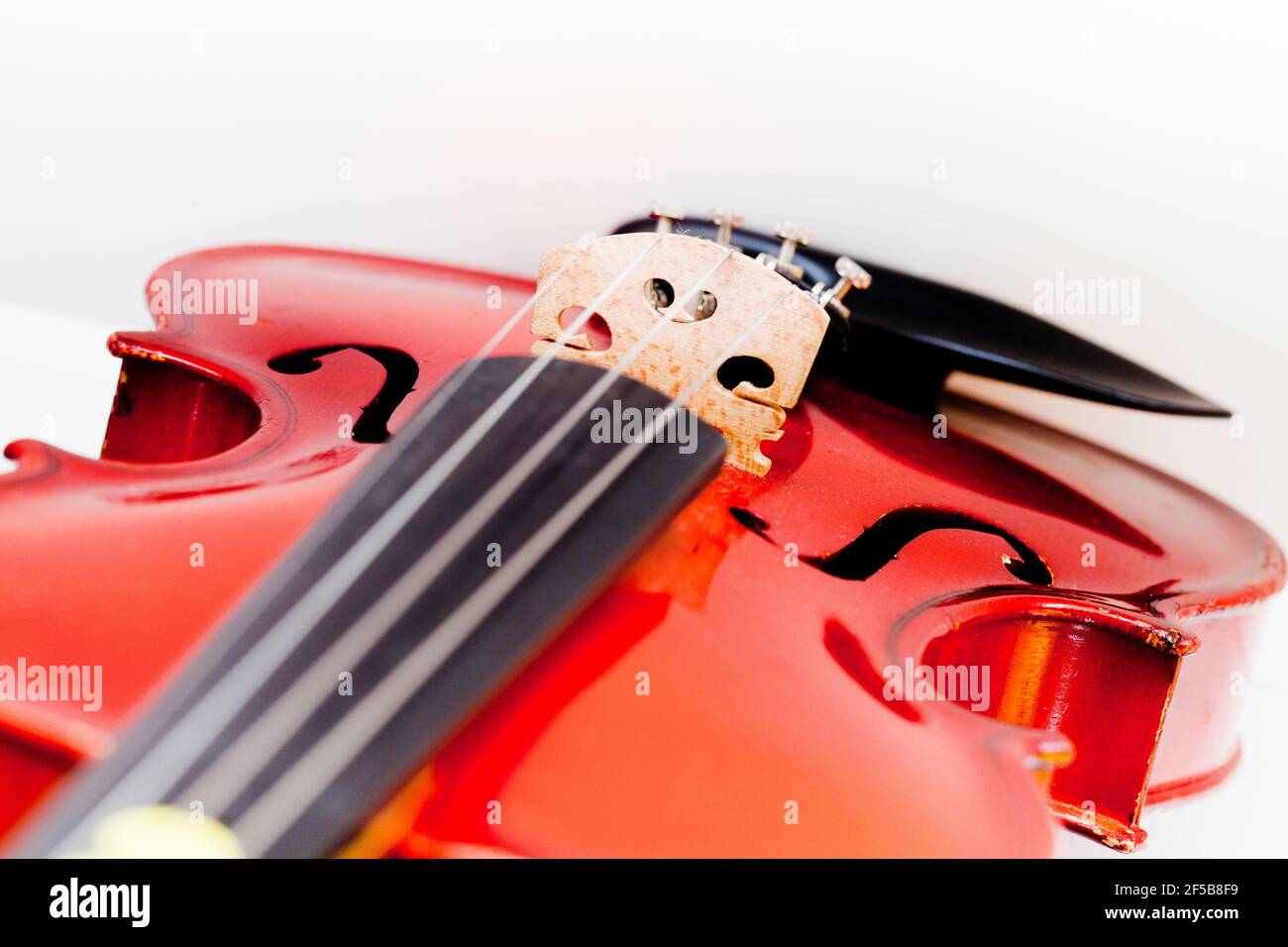 Close up violin bridge strings hi-res stock photography and images - Alamy