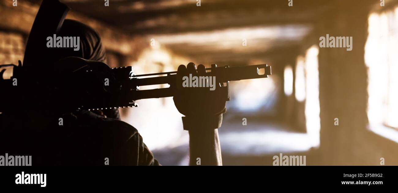 Soldier standing silhouette hi-res stock photography and images - Alamy