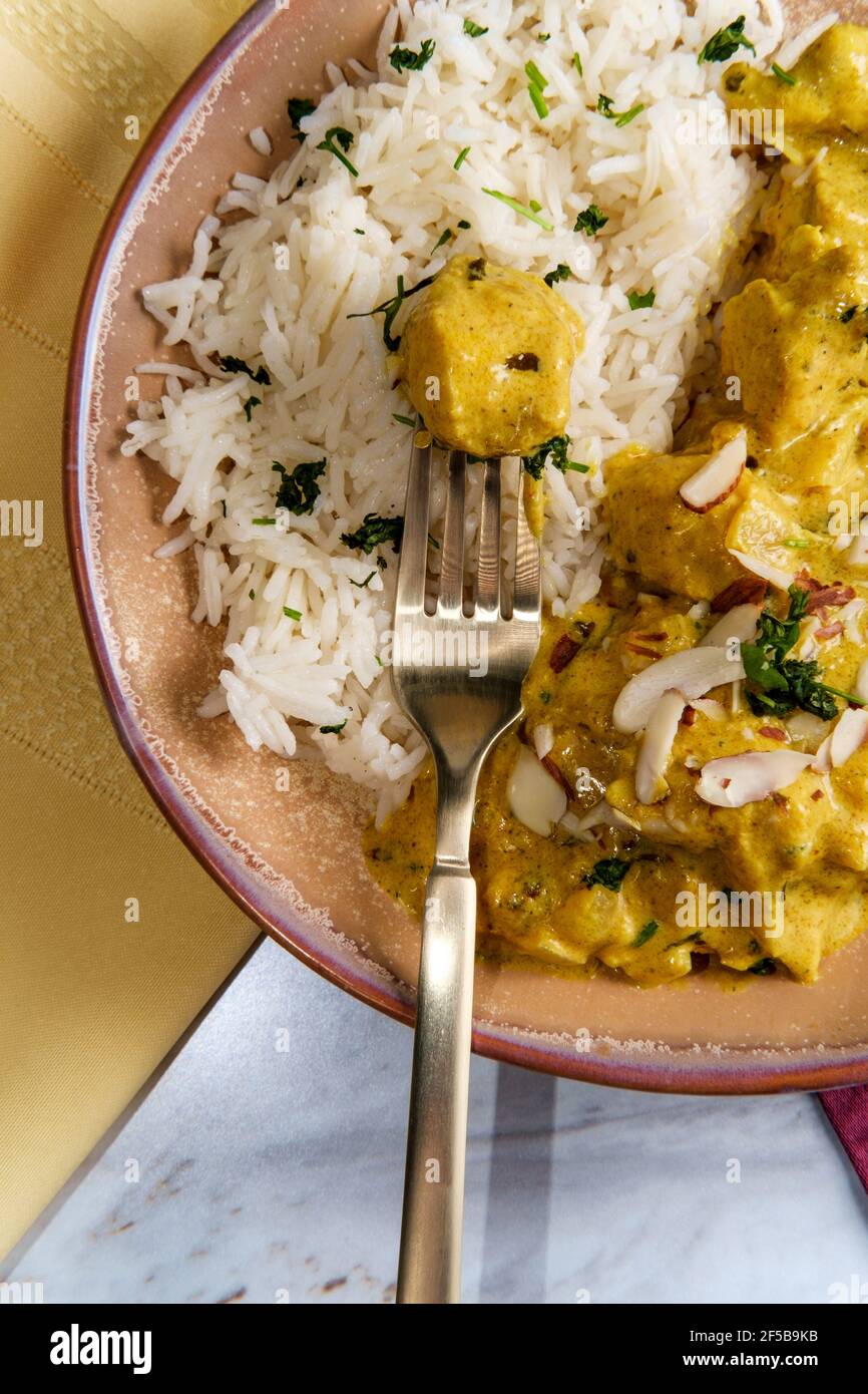 Indian creamy hyderabadi chicken curry almonds hi-res stock photography ...