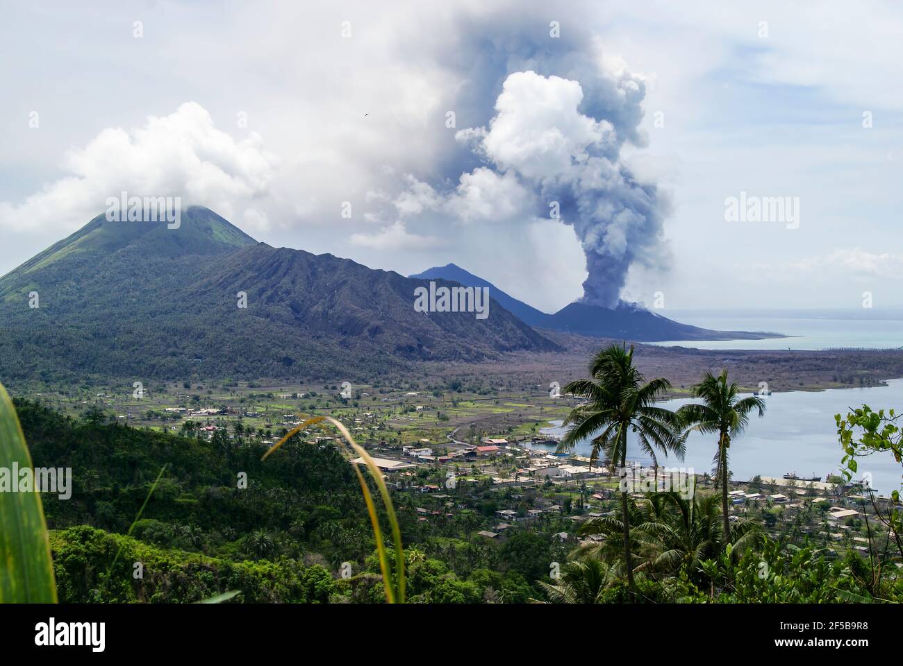 Papua new guinea rabaul town hi-res stock photography and images - Alamy