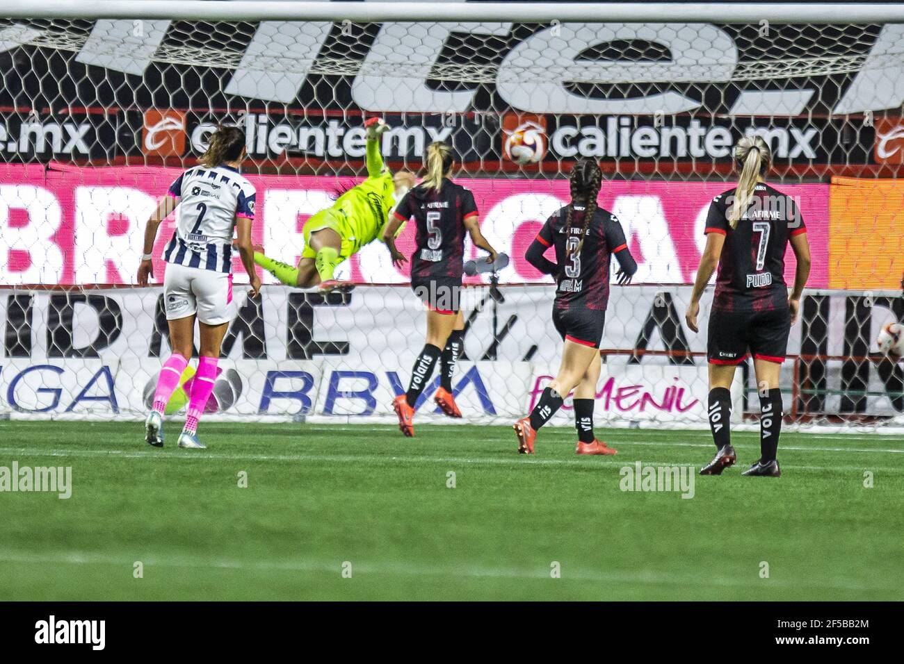 Itzel gonzalez hi-res stock photography and images - Alamy