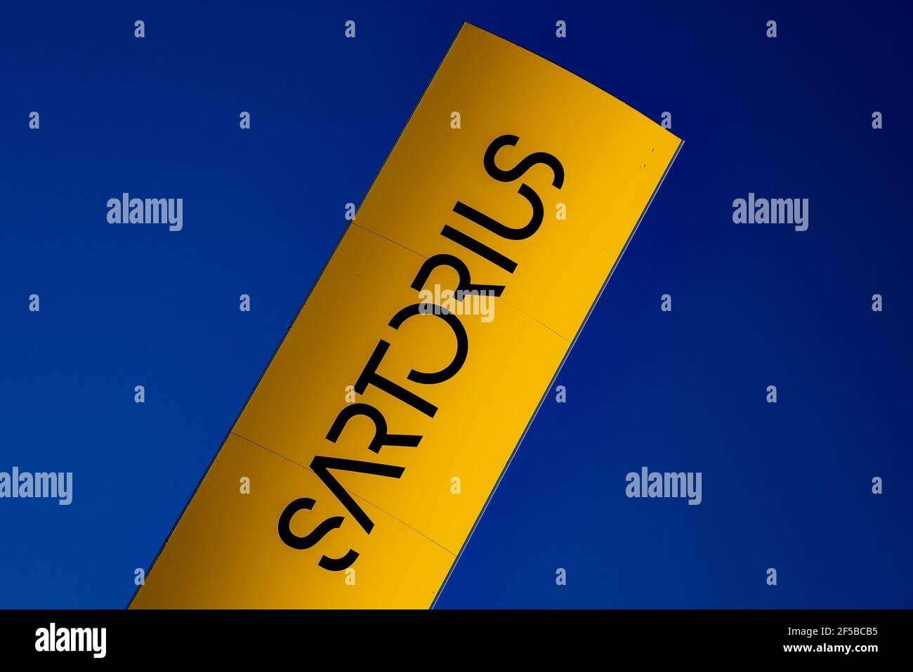 Sartorius logo hi-res stock photography and images - Alamy