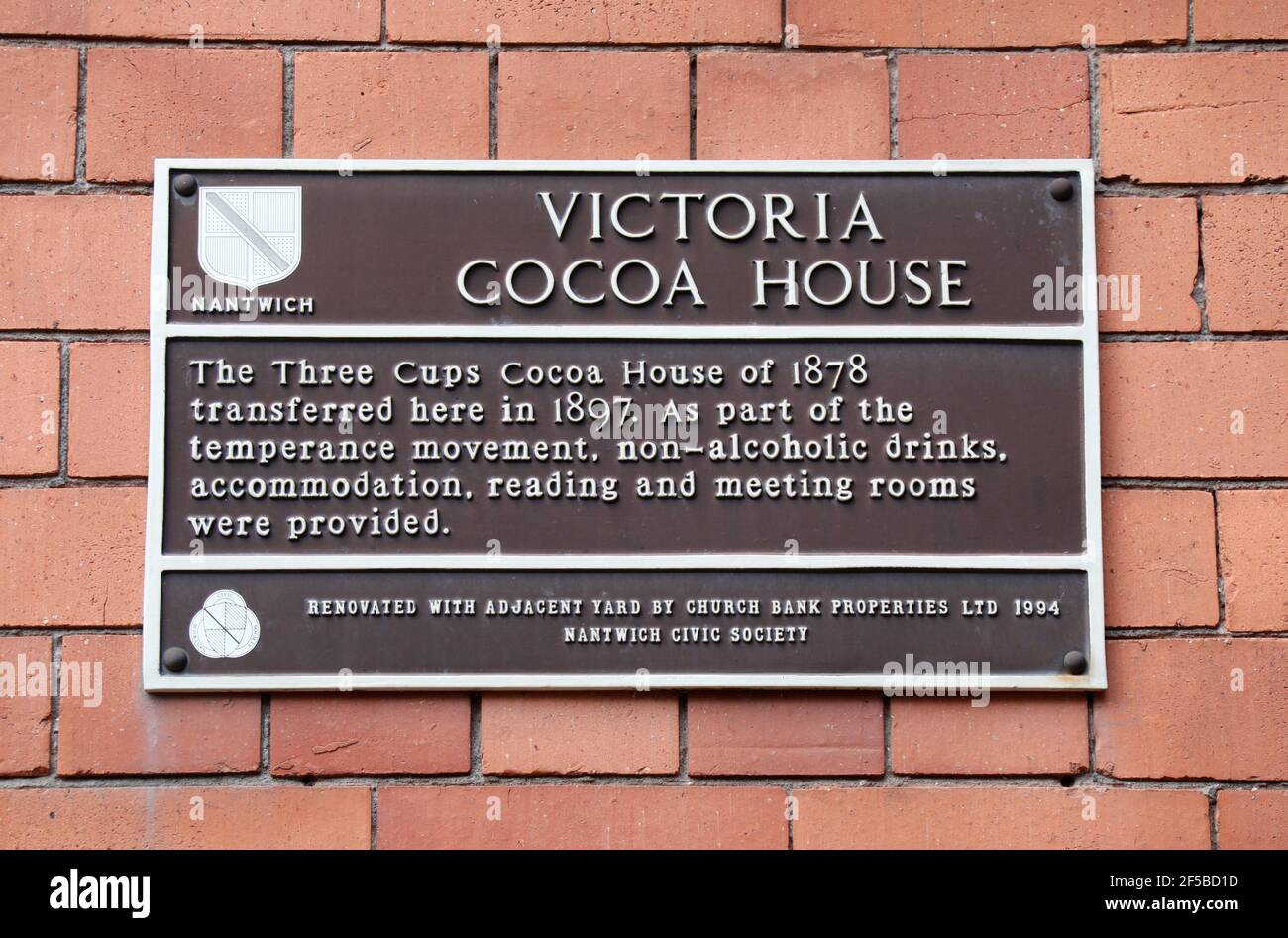 Cocoa house hi-res stock photography and images - Alamy