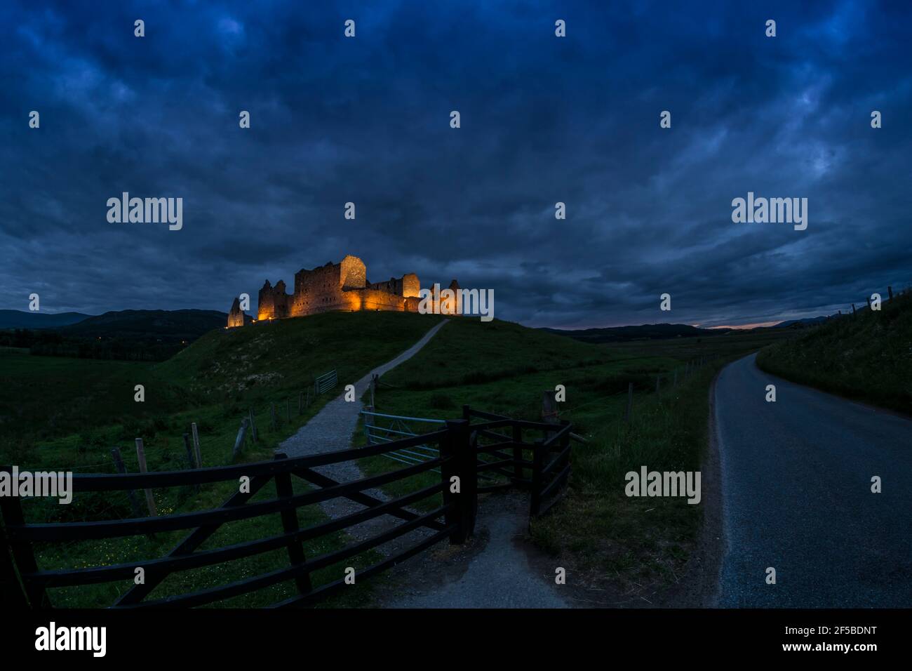 British army barracks in scotland hi-res stock photography and images ...