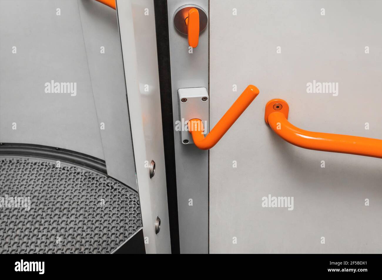 Open train door handle hi-res stock photography and images - Alamy