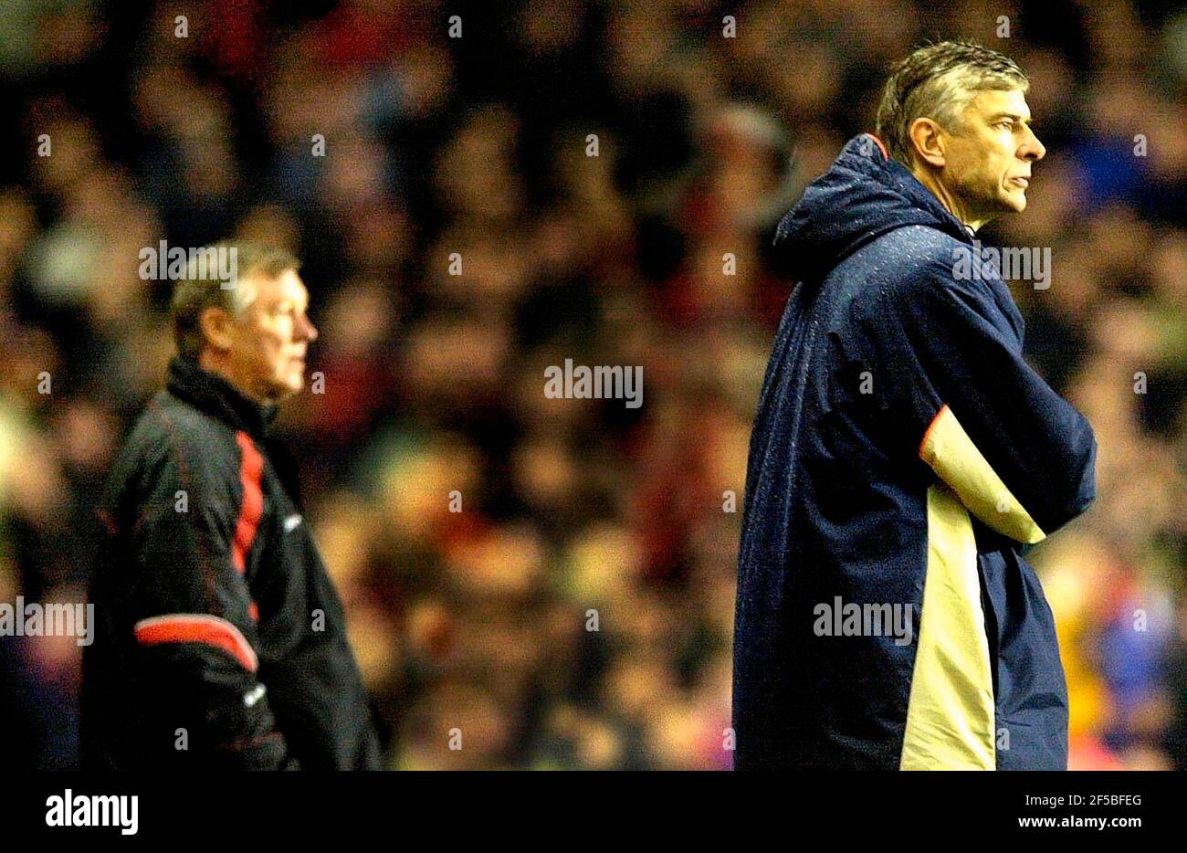 ARSENAL V MAN UTD 25/11/2001 PICTURE DAVID ASHDOWN.FOOTBALL Stock Photo ...