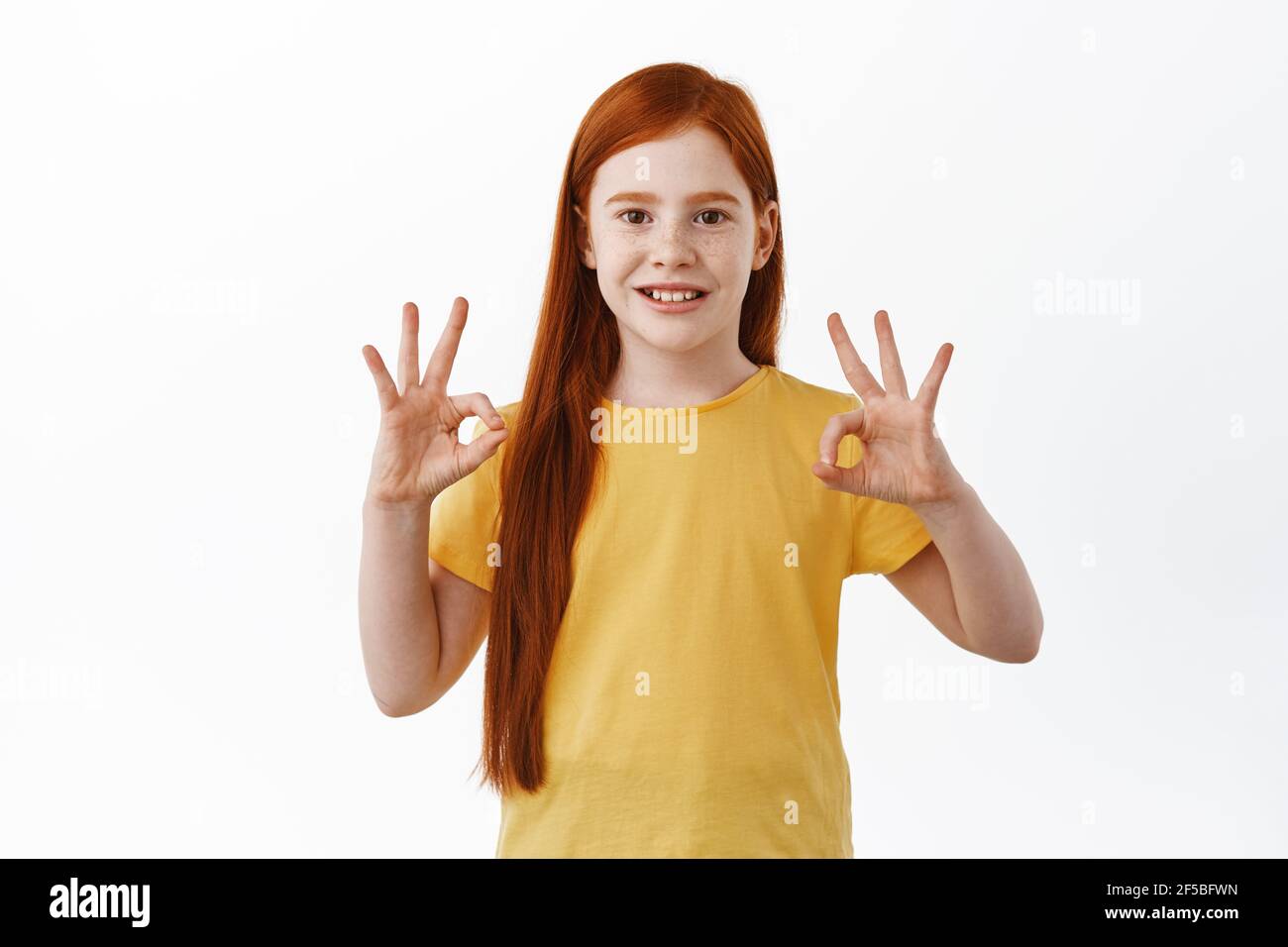 Girl ok okay gesture childhood hi-res stock photography and images - Alamy