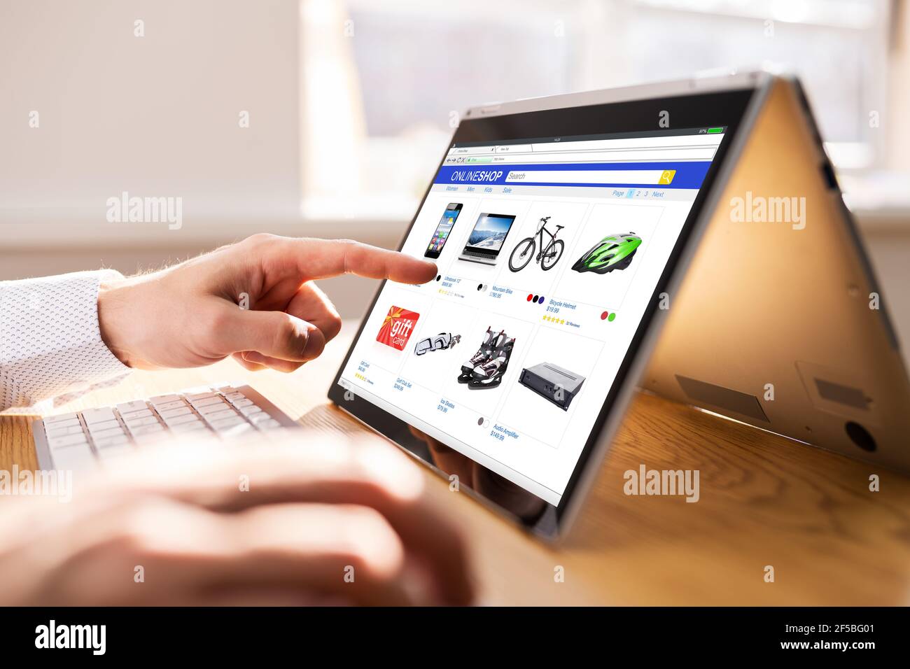 Gift card display at store hi-res stock photography and images - Alamy