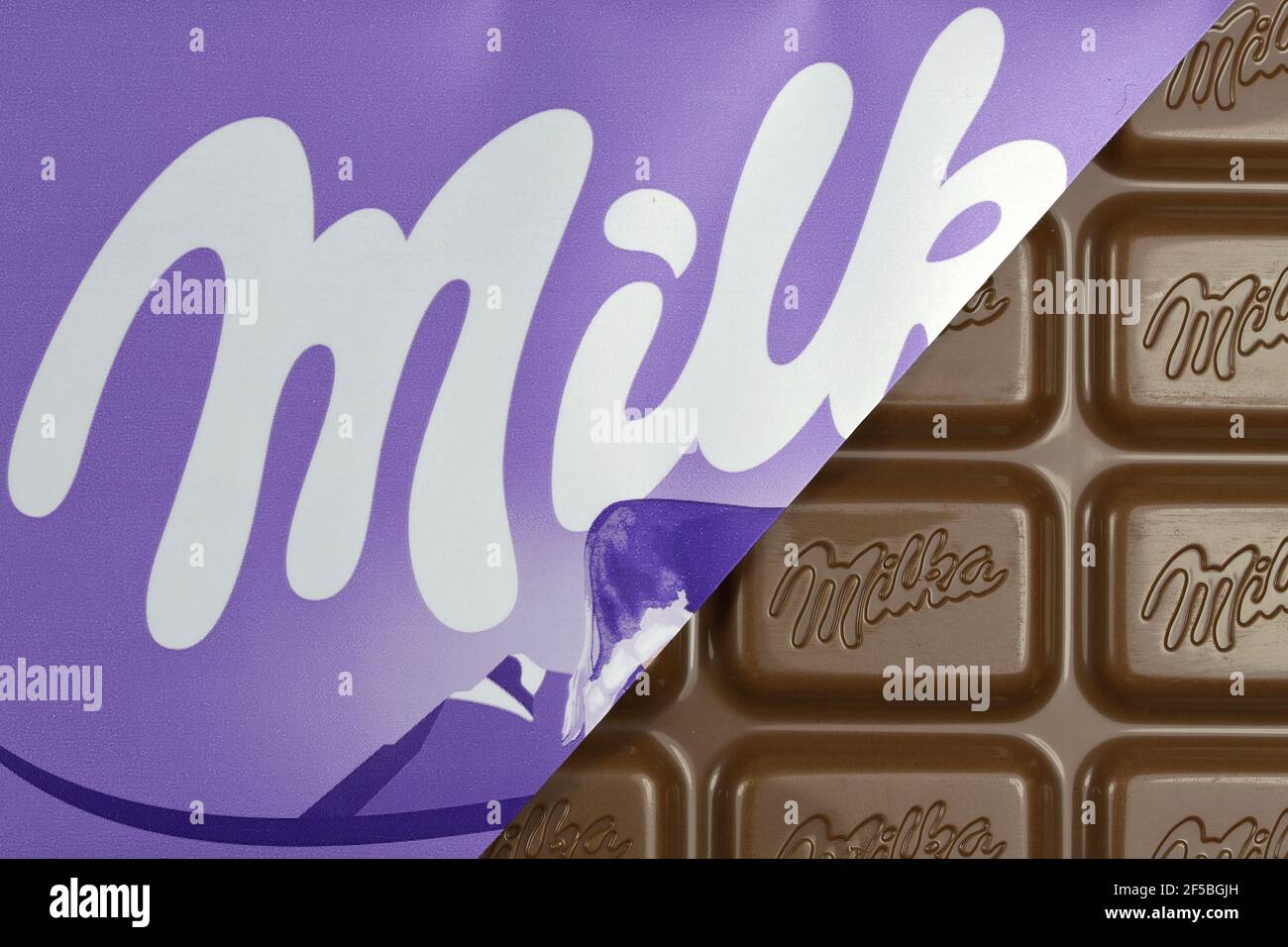 Milka chocolate bar hi-res stock photography and images - Alamy