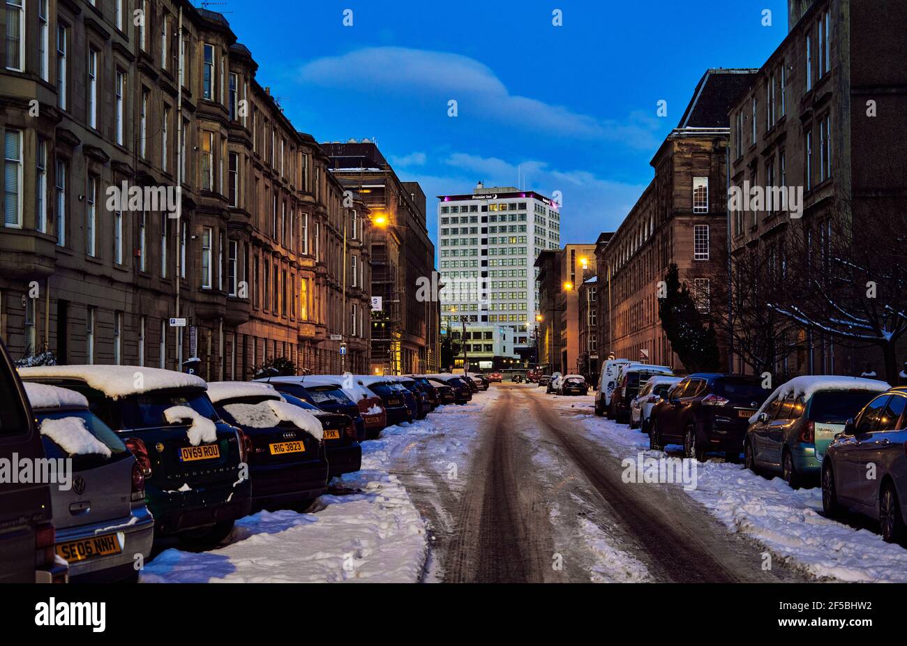 Tenement tenements block blocks hi-res stock photography and images - Alamy
