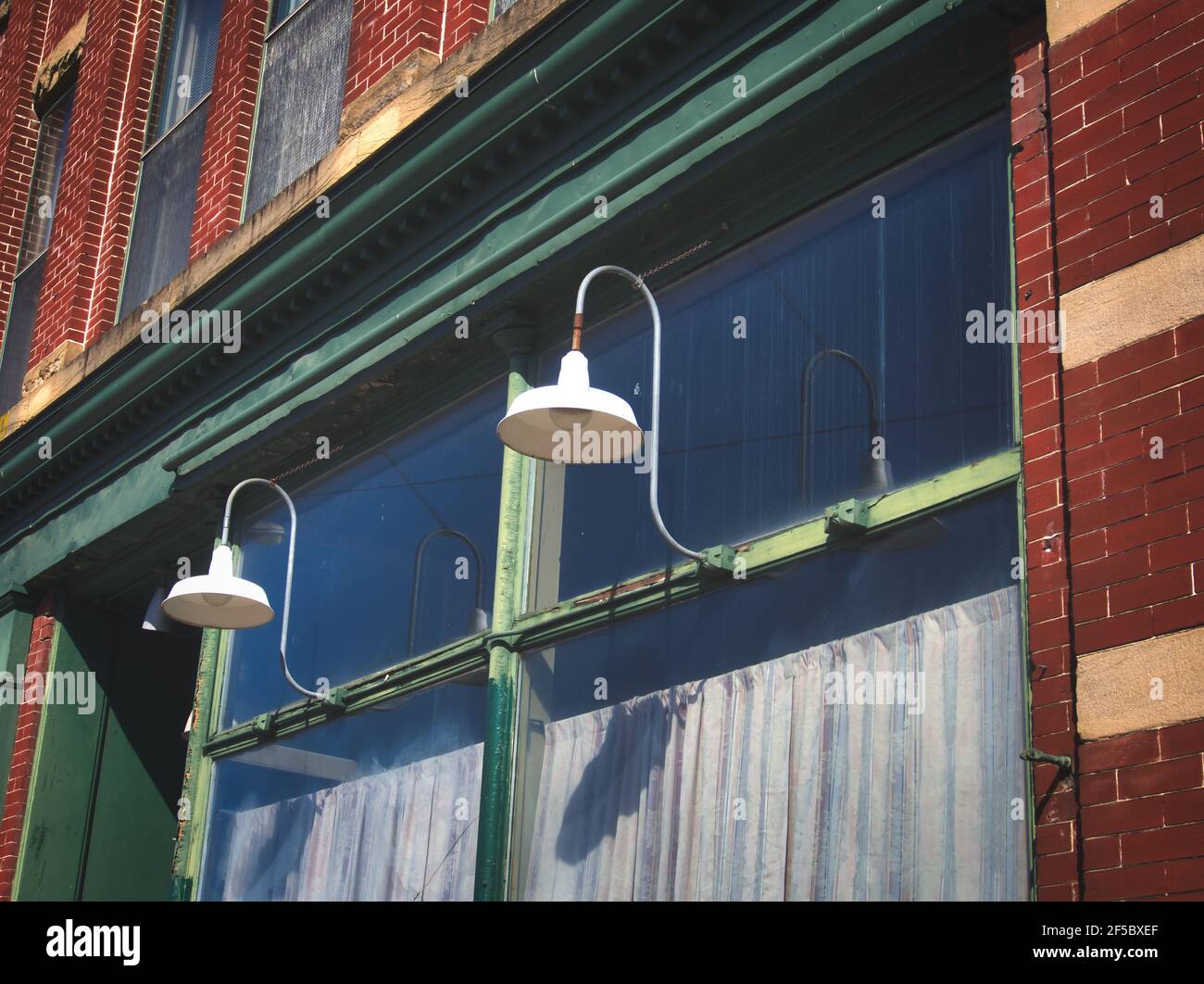 Old retail building hi-res stock photography and images - Alamy