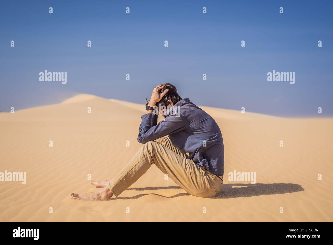 Desert sunset sad dunes hi-res stock photography and images - Alamy