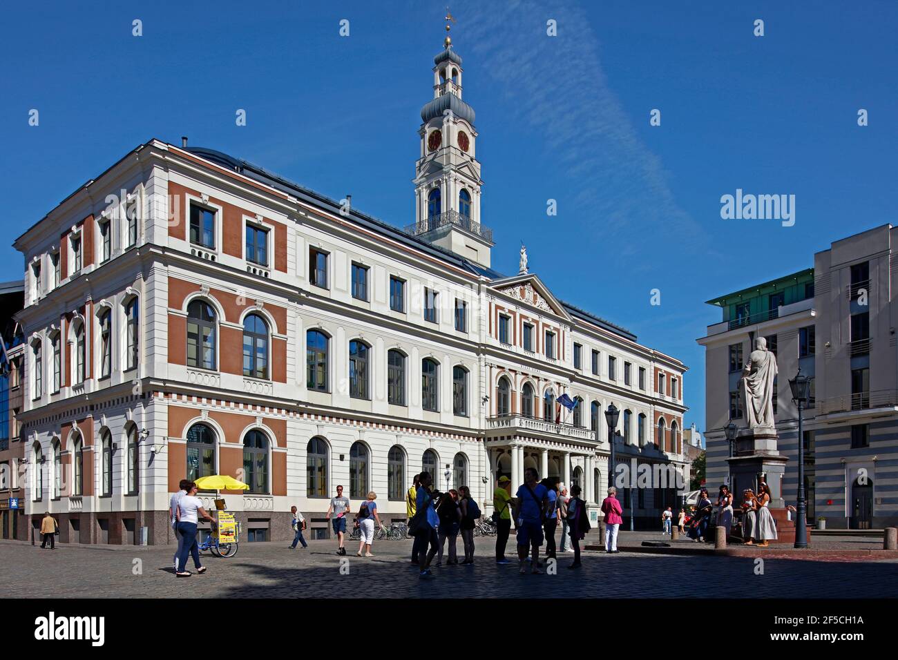 Old townhall square hi-res stock photography and images - Alamy