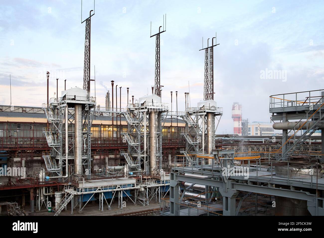 Methanol synthesis process mixed reforming reactors columns. View on ...