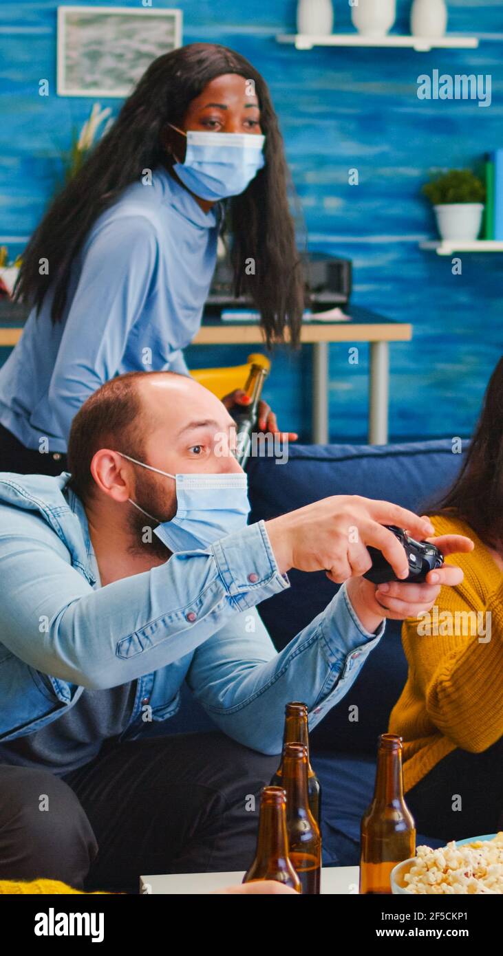 People screaming other loosing hi-res stock photography and images - Alamy