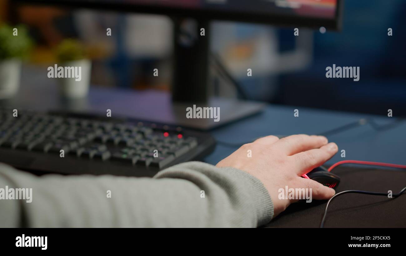 Hands on keyboard virtual graphics hi-res stock photography and images ...