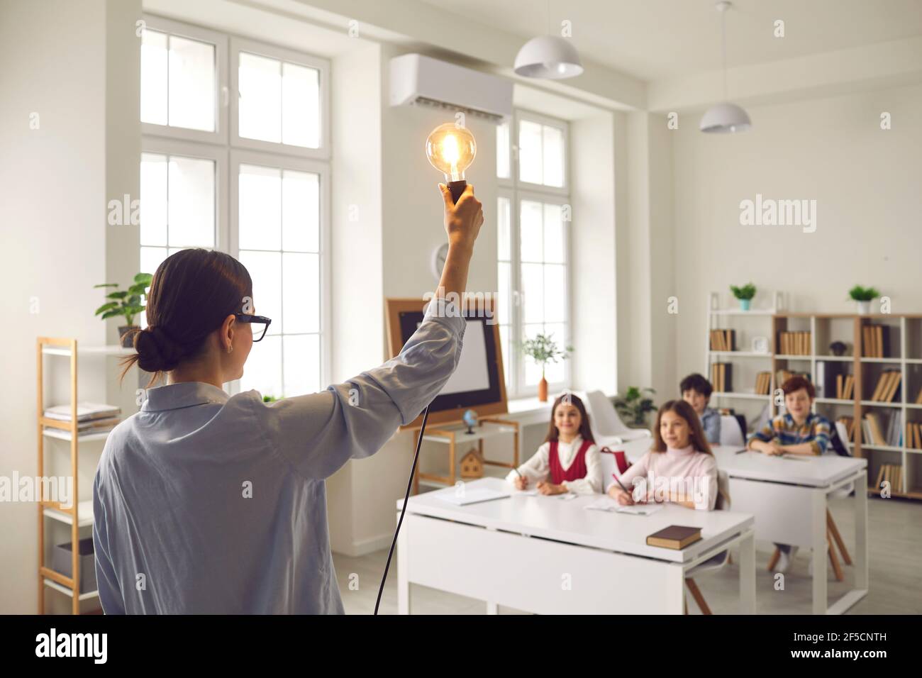 Creative thinking children hi-res stock photography and images - Alamy