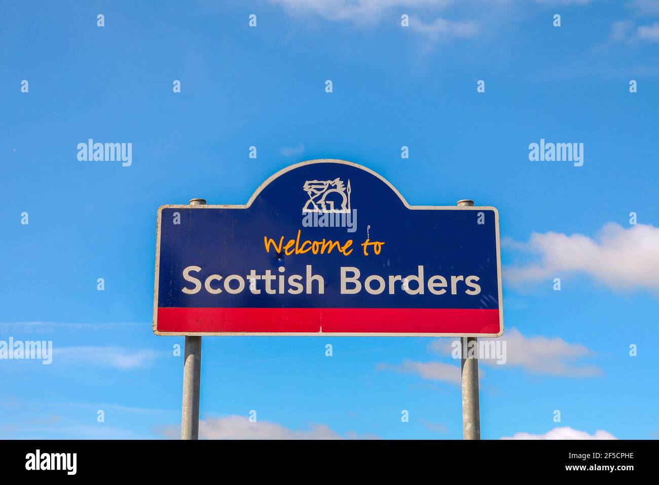 Welcome sign scotland scottish borders hi-res stock photography and ...