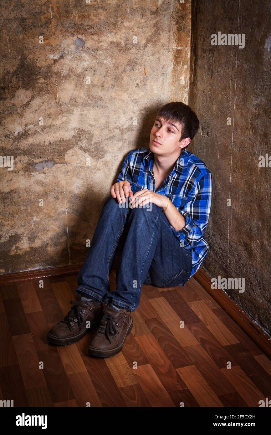 Man corner room hi-res stock photography and images - Alamy