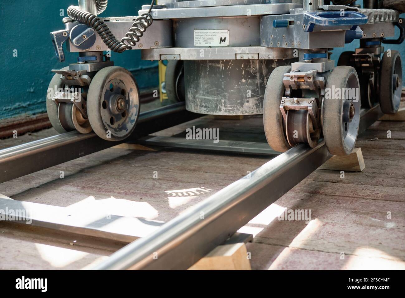 Dolly shot filmmaking hi-res stock photography and images - Alamy