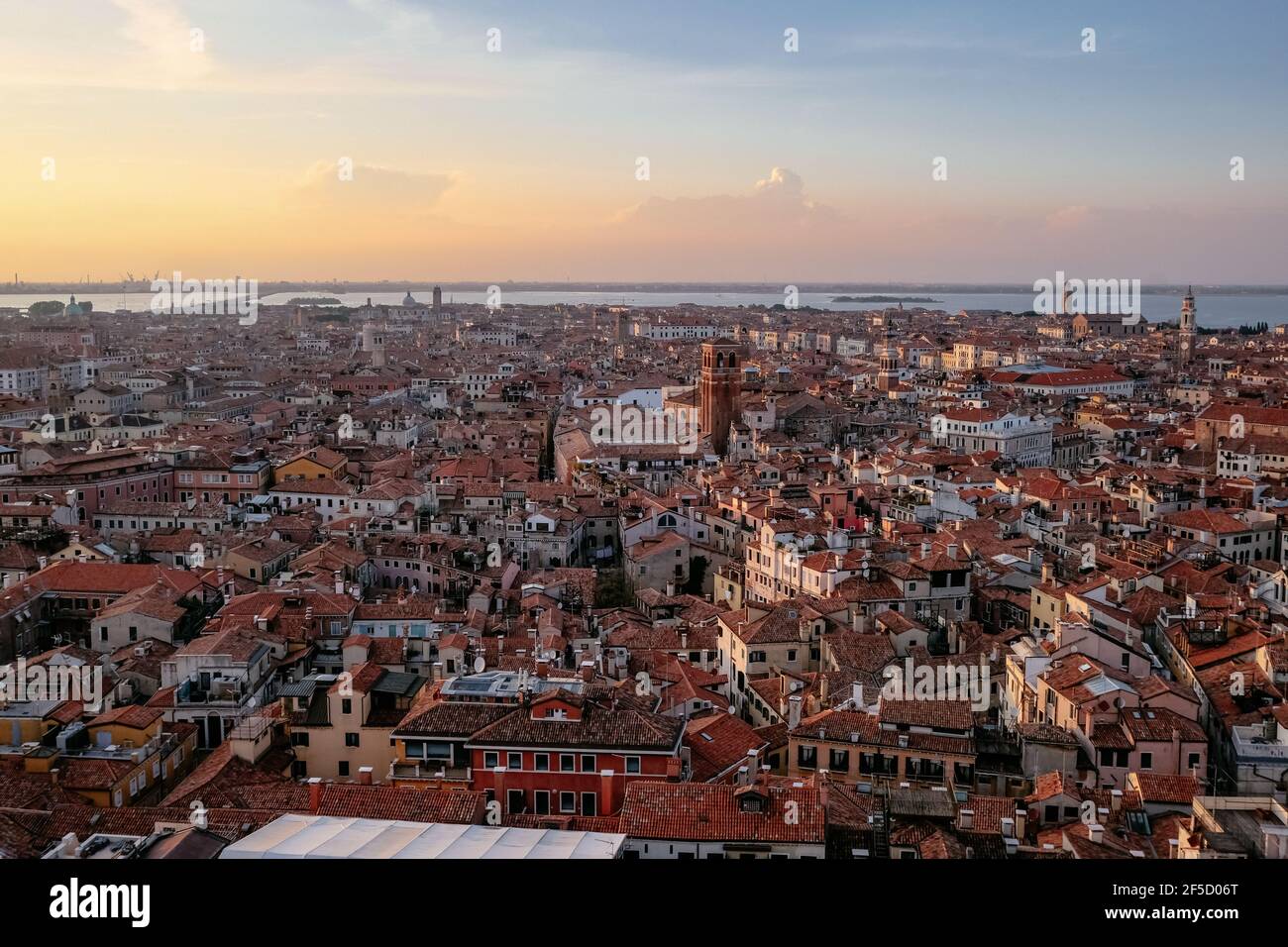 Aerial view red square hi-res stock photography and images - Alamy