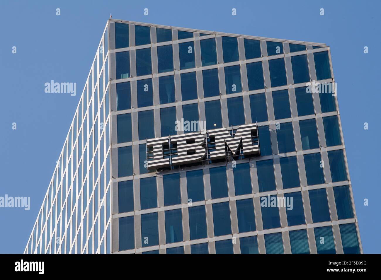 Ibm office logo hi-res stock photography and images - Alamy