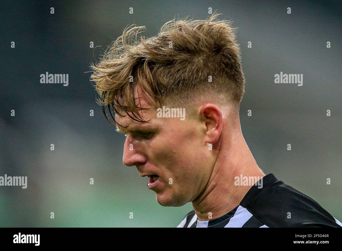 Matt ritchie soccer hi-res stock photography and images - Alamy