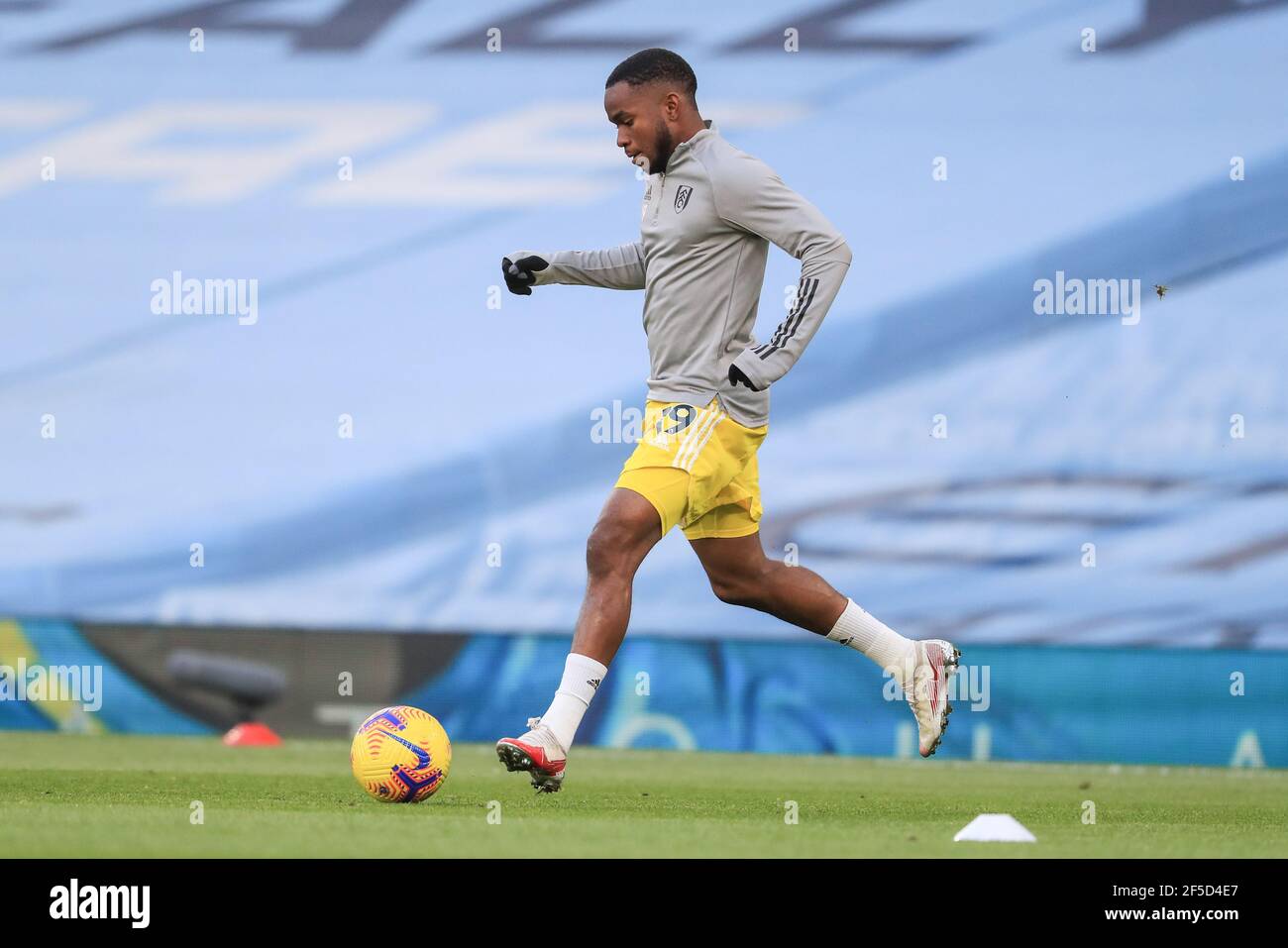 Ademola lookman fulham hi-res stock photography and images - Alamy
