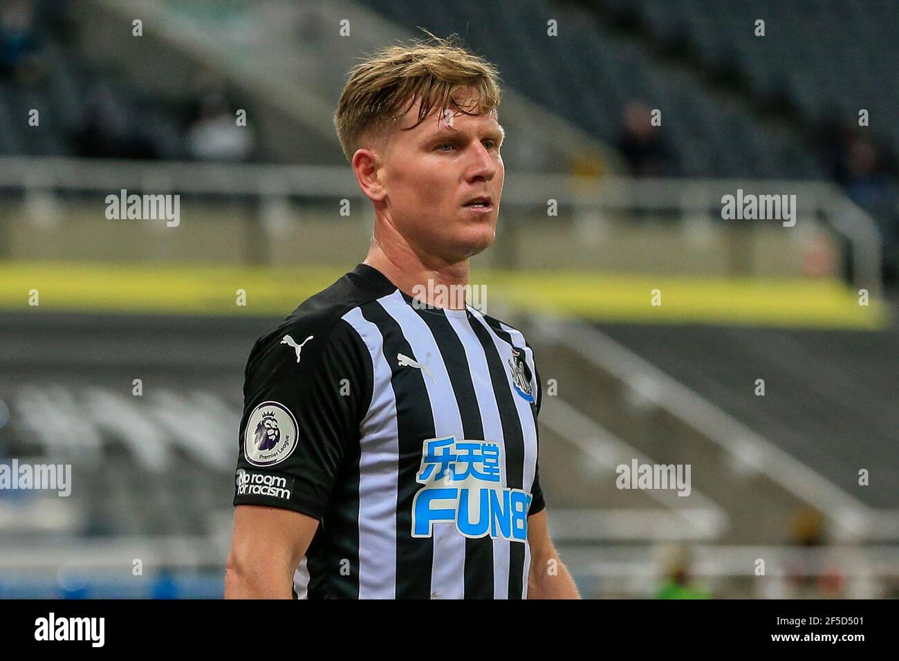 Matt ritchie soccer hi-res stock photography and images - Alamy